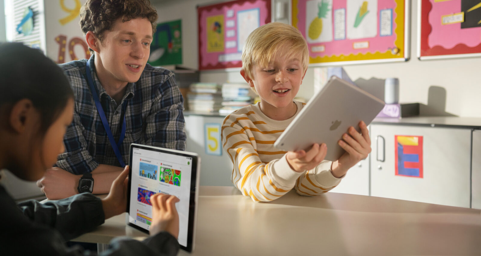 Apple in Education - Academia the Technology Group